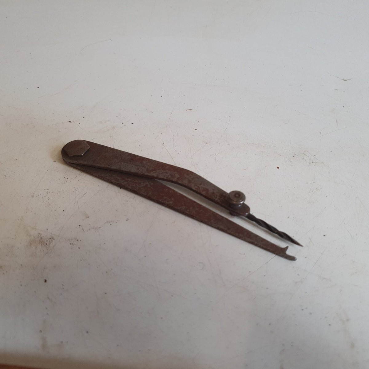 5 1/2" Odd / Jenny Leg Caliper 43505 – The Vintage Tool Shop, The ...