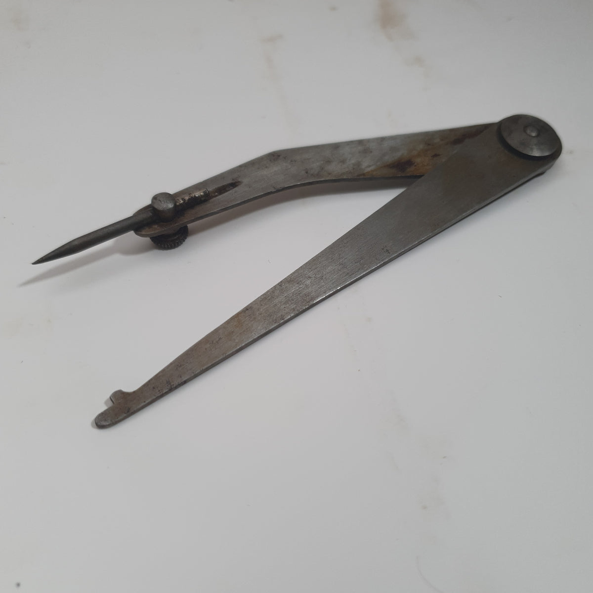 5 1/2" Vintage Moore & Wright Odd / Jenny Leg Caliper 43827 – The ...